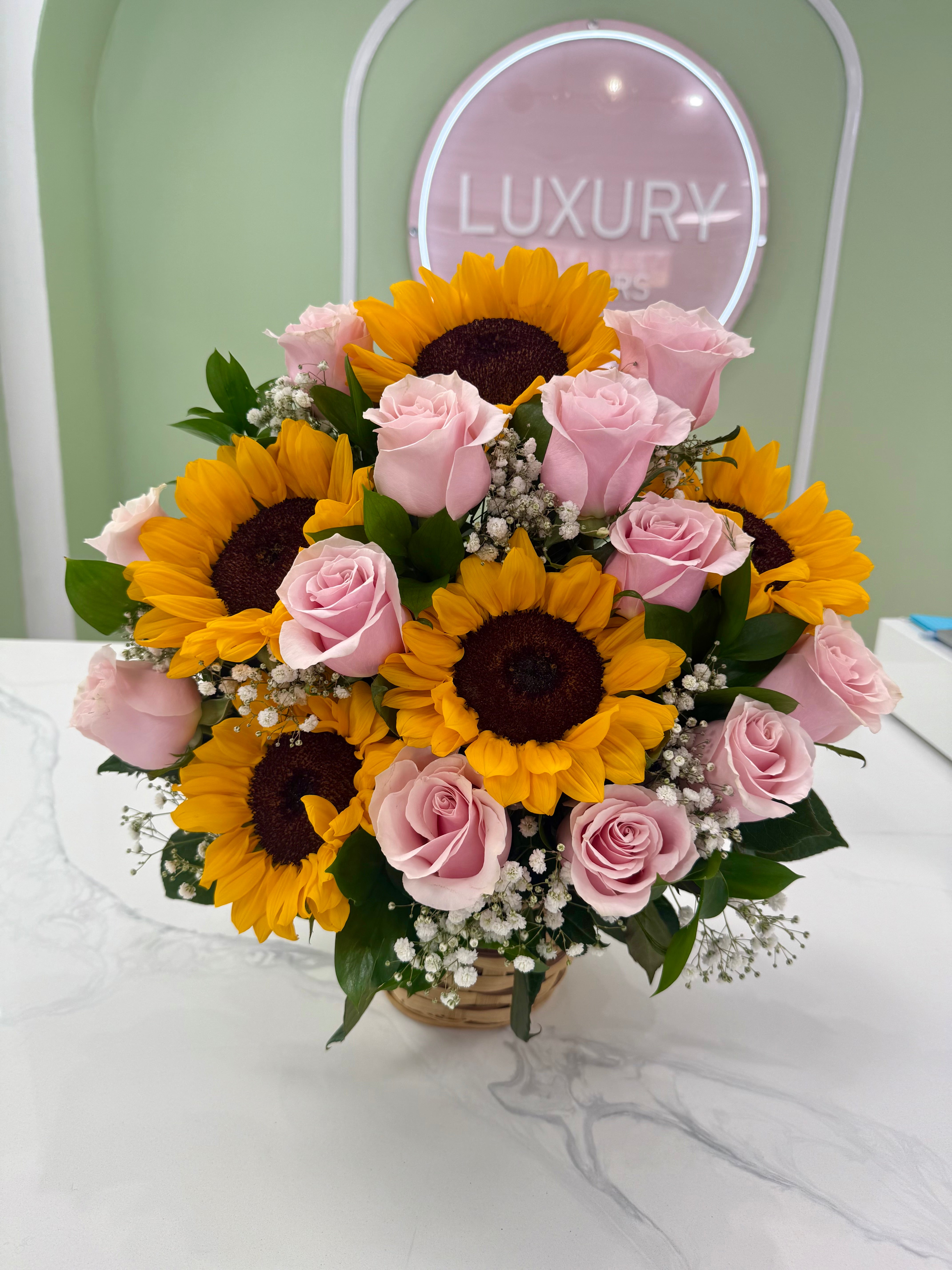 Sunny Rose Basket – Luxury Flowers Nj